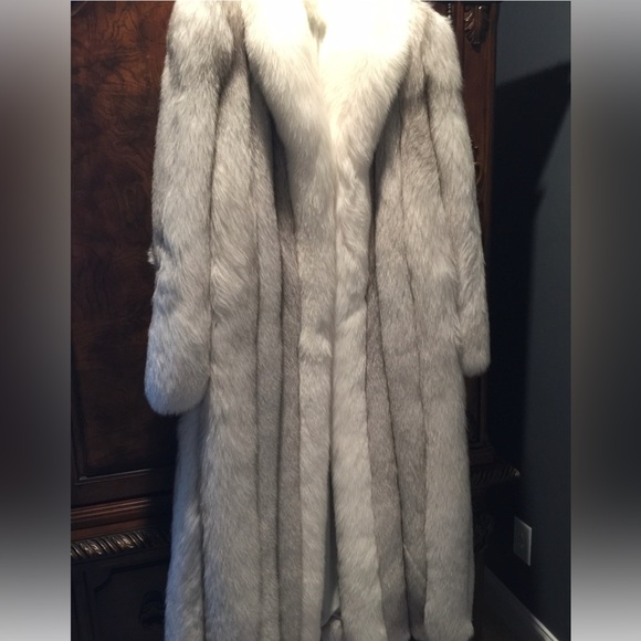 The Fur Vault | Jackets & Coats | Real Authentic Silver Fur Fox Coat ...